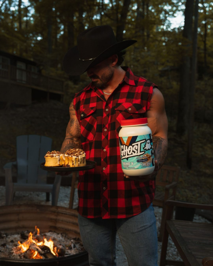 GHOST Whey Caramel Pecan Cinnabon Warms Up the Autumn Season